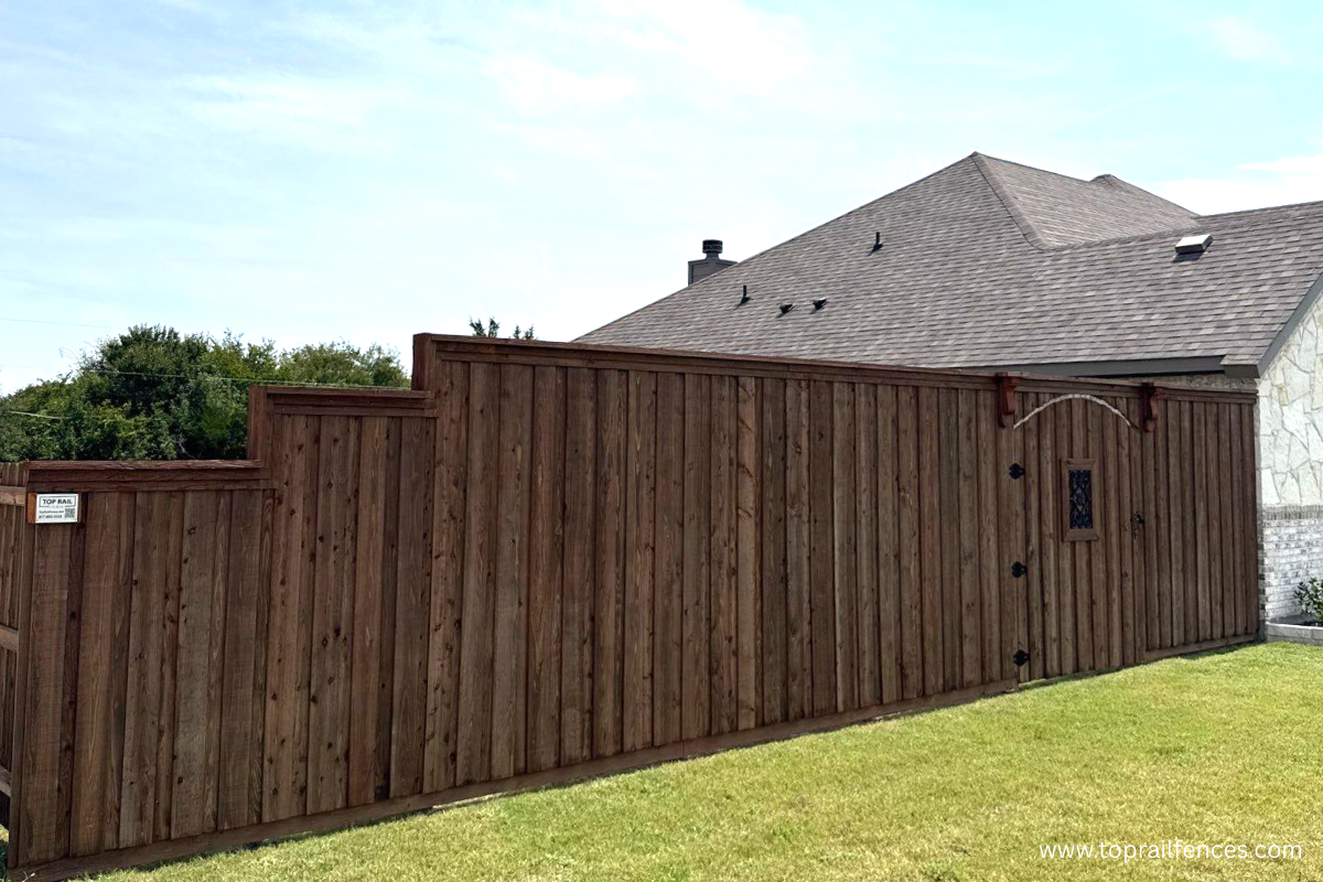 Know the Fence Height Limits in Greater Dallas | Top Rail Fence